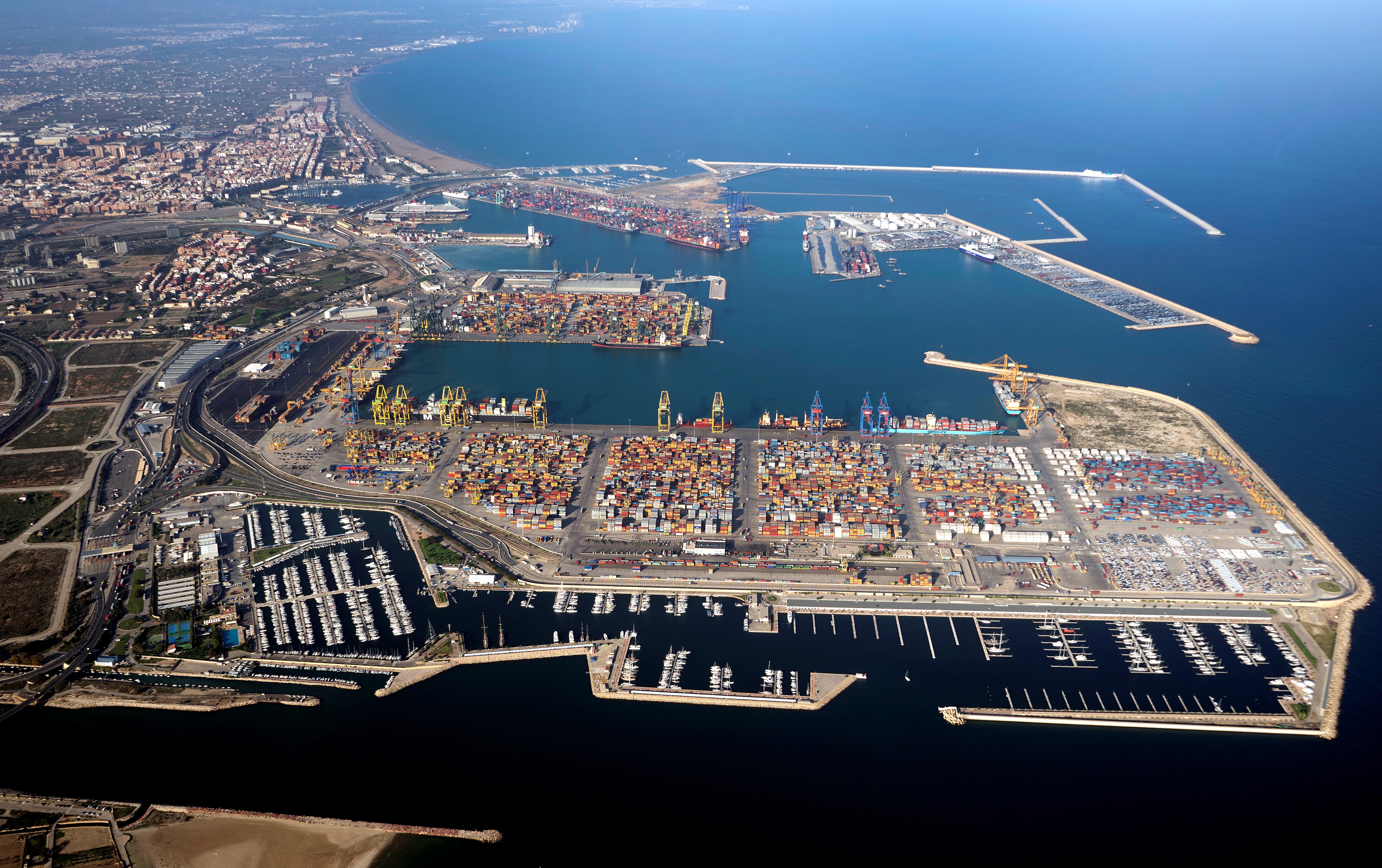 VALENCIAPORT CONTAINER TRAFFIC IMPROVES ITS BEST HISTORICAL RECORD WITH ...