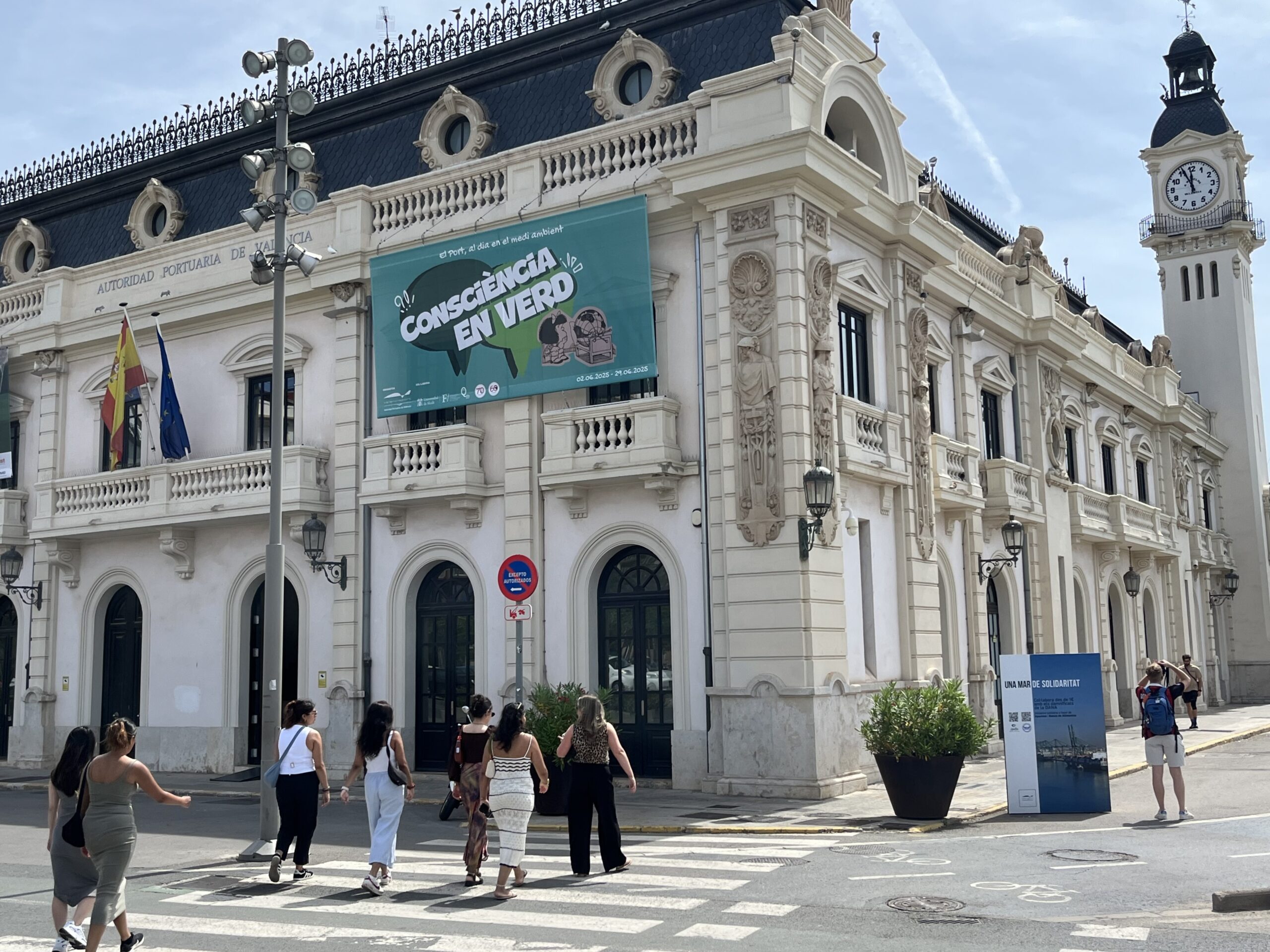 Valenciaport launches the exhibition “Consciència en Verd” (Awareness ...