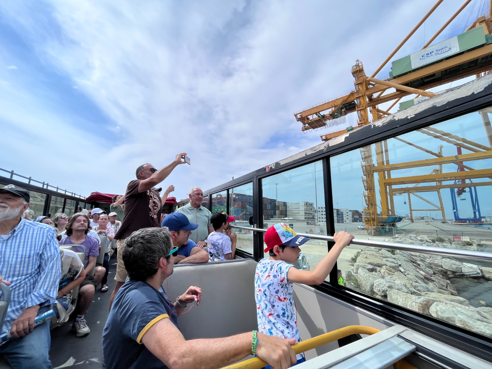 Valenciaport offers the last remaining places to discover the port from ...