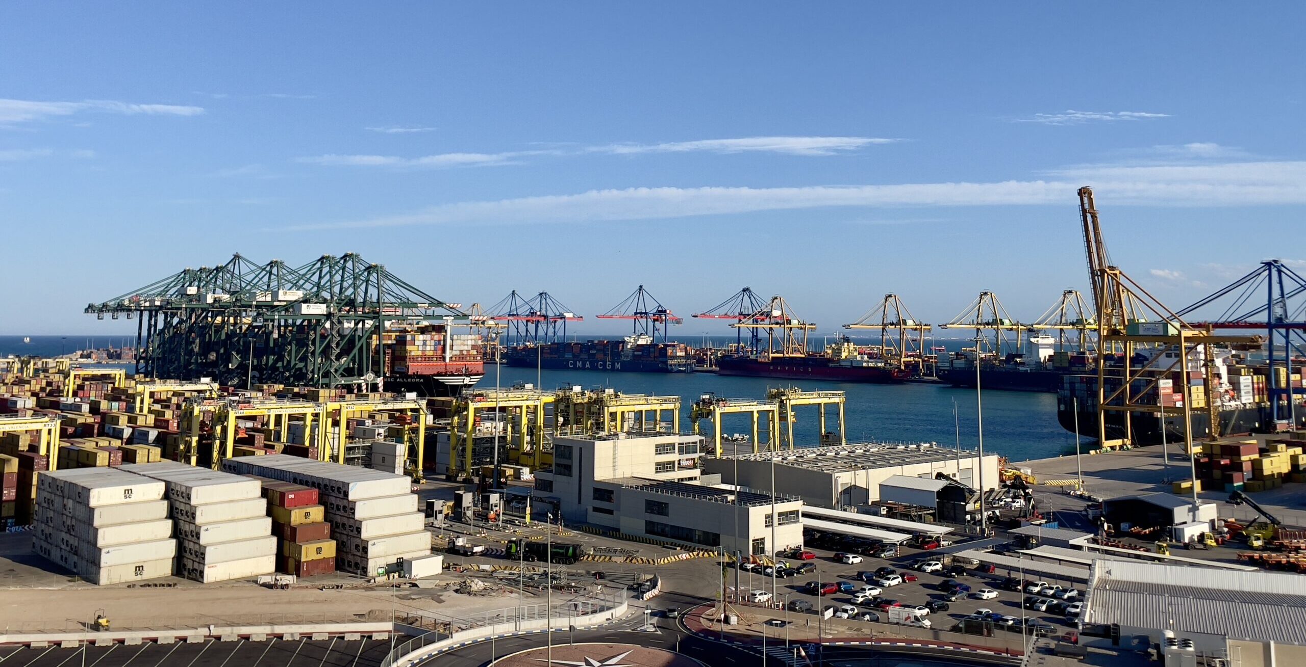 The export sector and transhipments gain prominence in May - Valenciaport