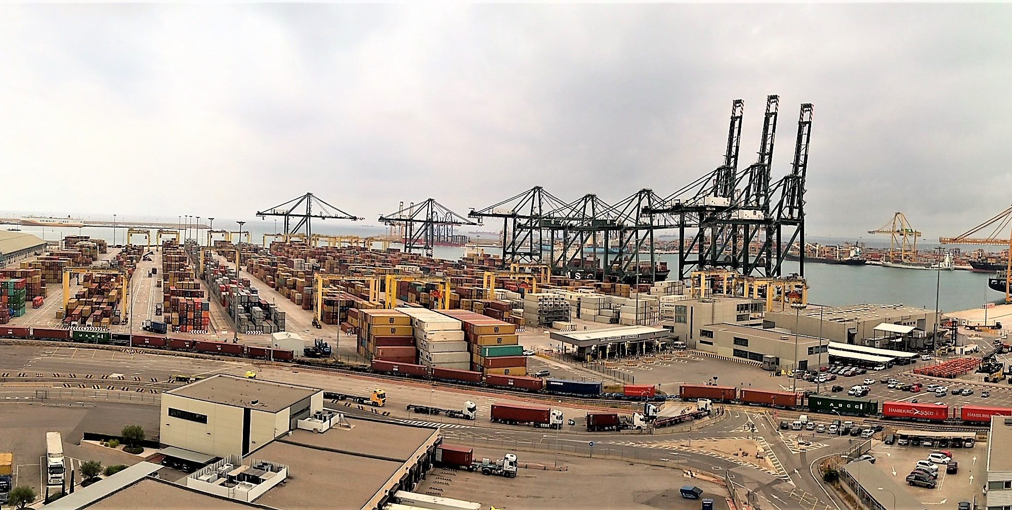 Valenciaport supera en noviembre los 5 millones de contenedores y ...