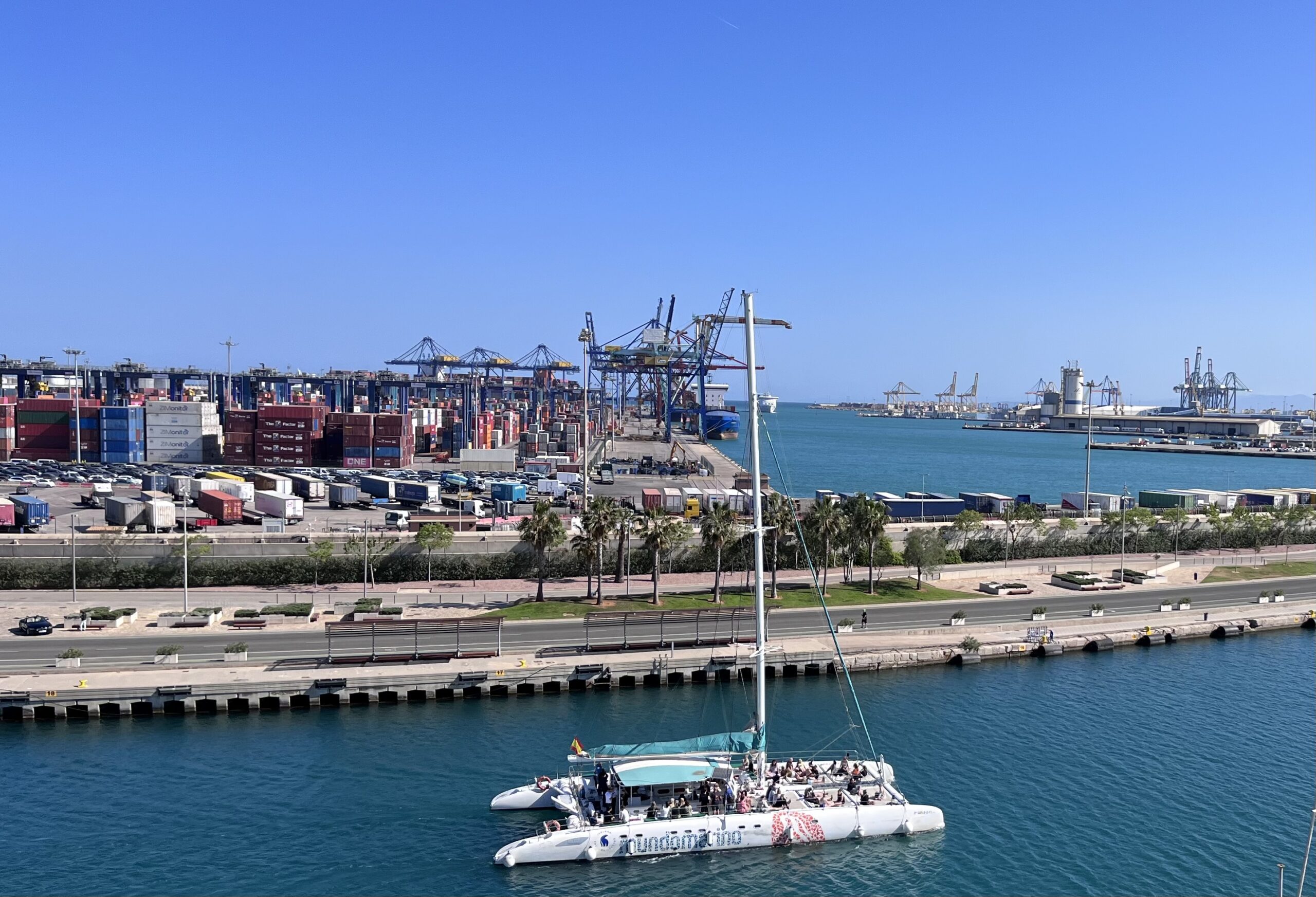 Freight traffic and container movements grow by 11.5% in March ...