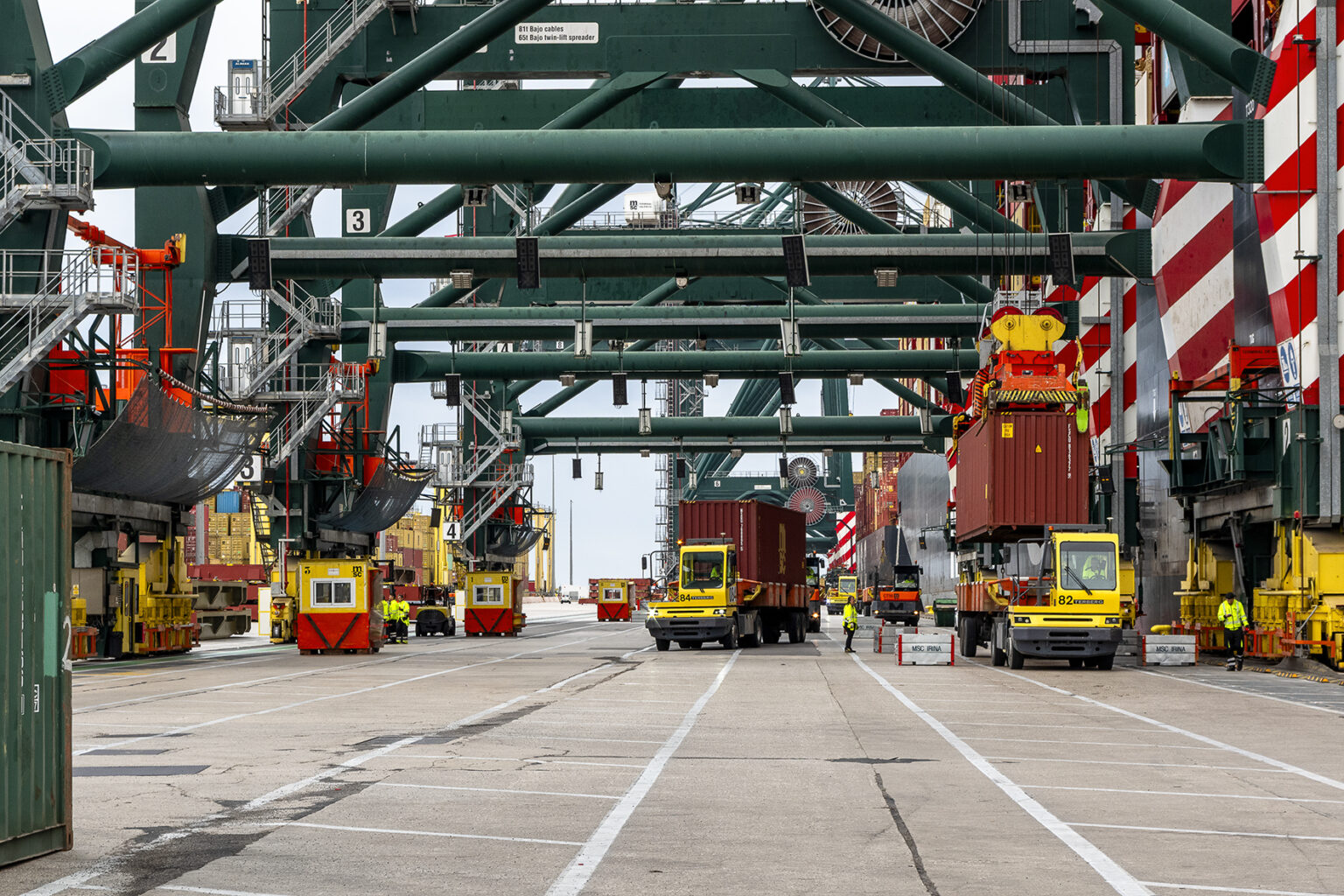 Valenciaport grows in import /export and offsets the drop in ...