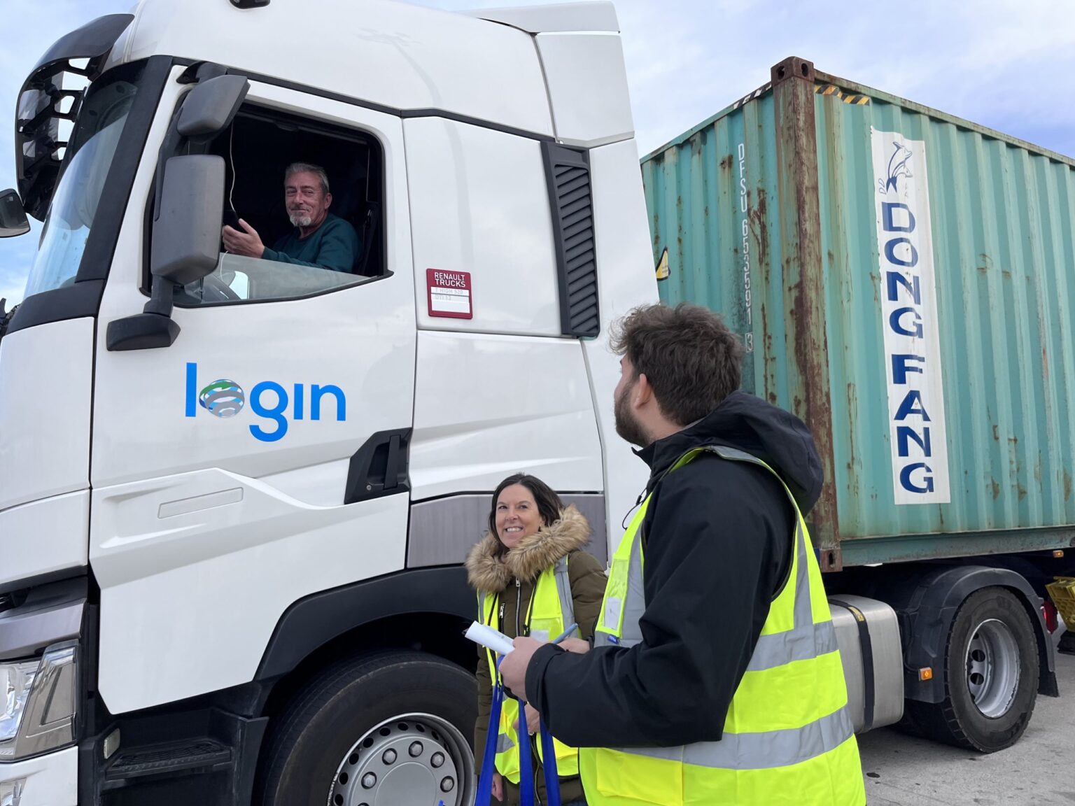 The Port of Valencia starts training 5,000 lorry drivers on the ...