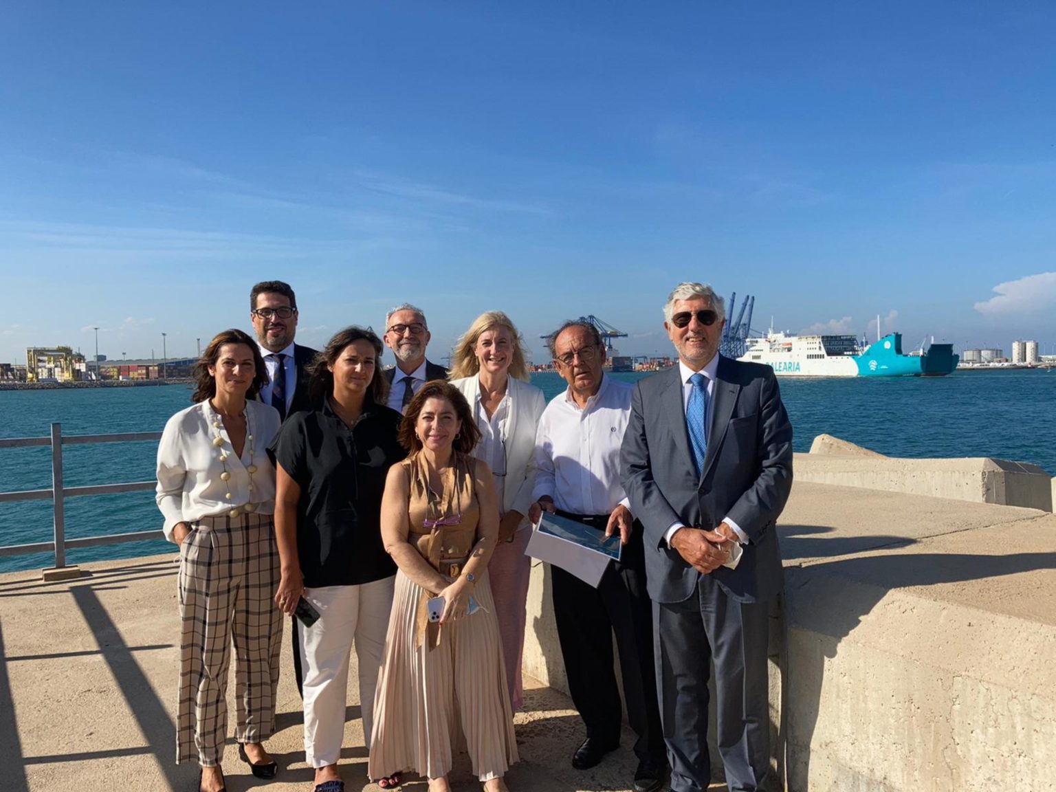 The Ambassador of Portugal visits the Port of Valencia - Valenciaport