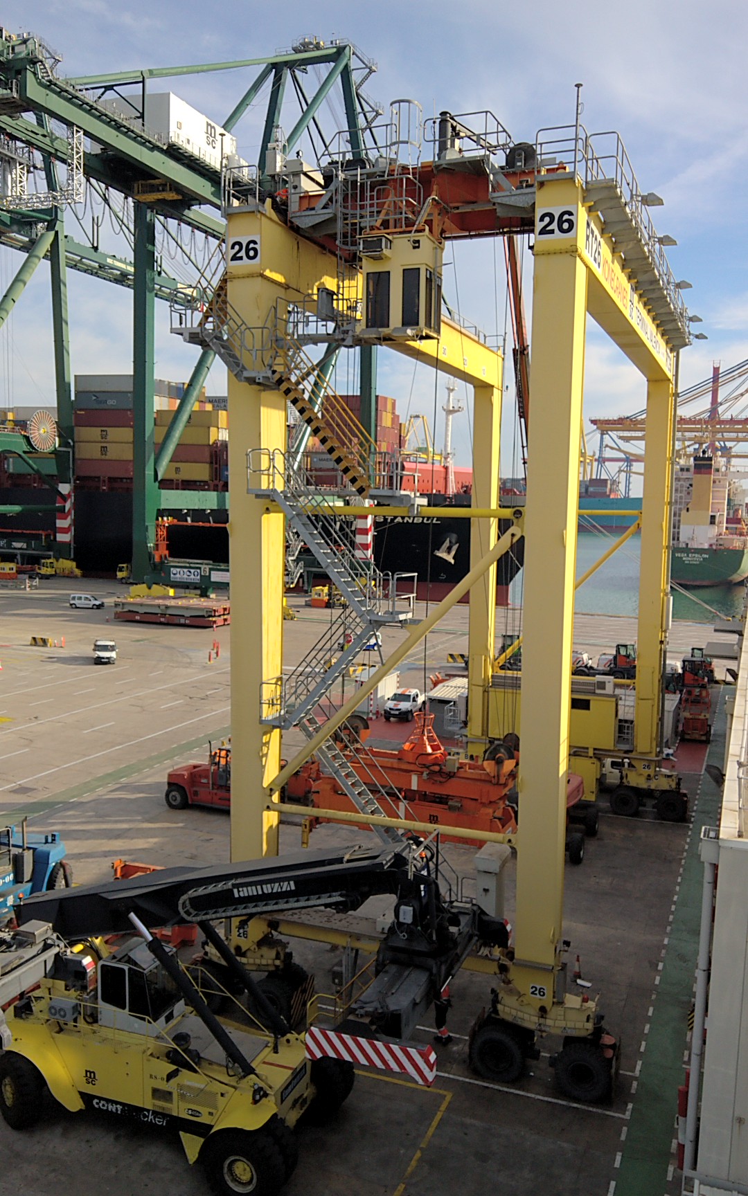 Valenciaport registers an 11.5% drop in container traffic in July and ...