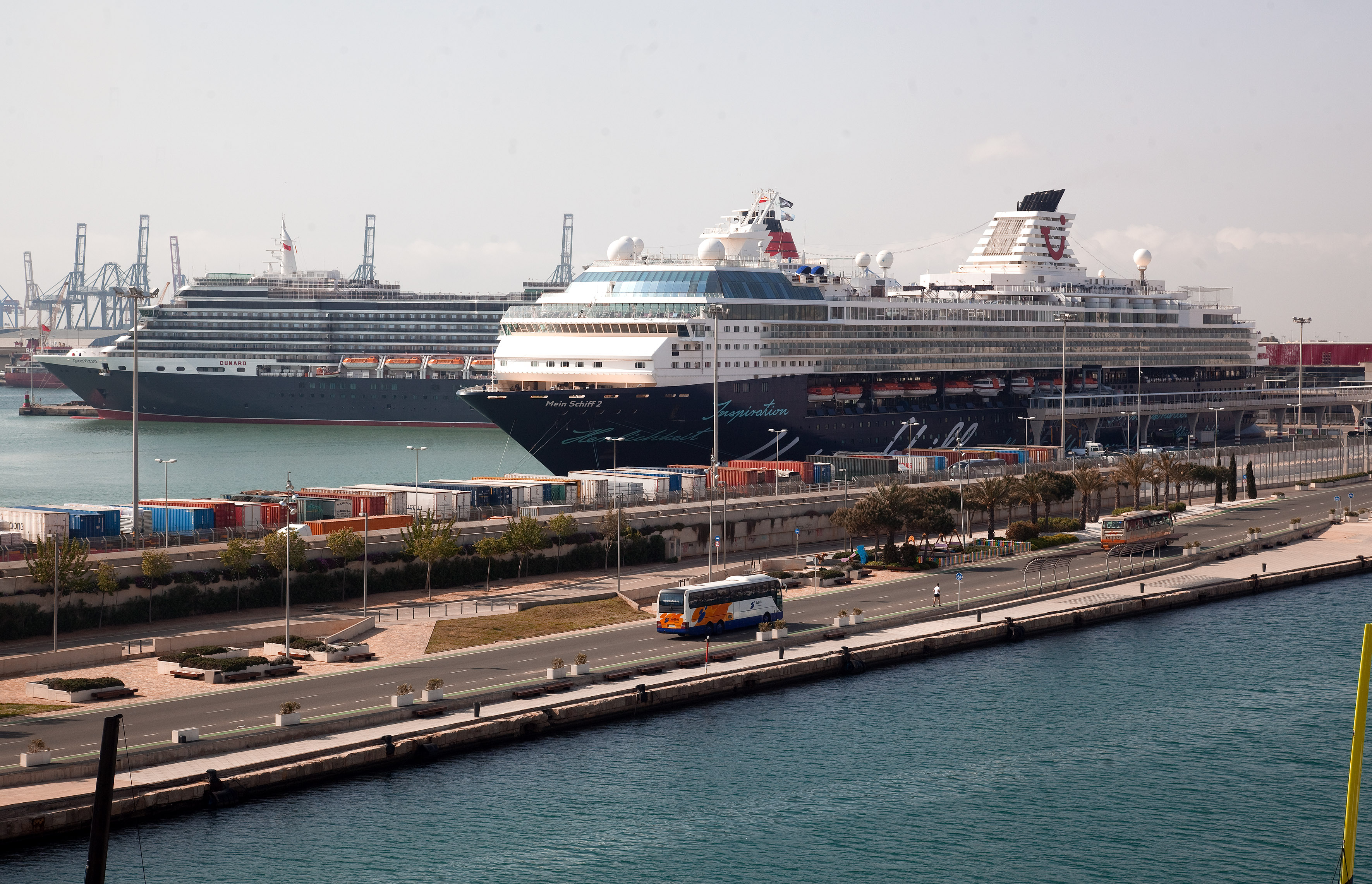 Valenciaport alcanza su récord histórico en cruceristas en un mismo día ...