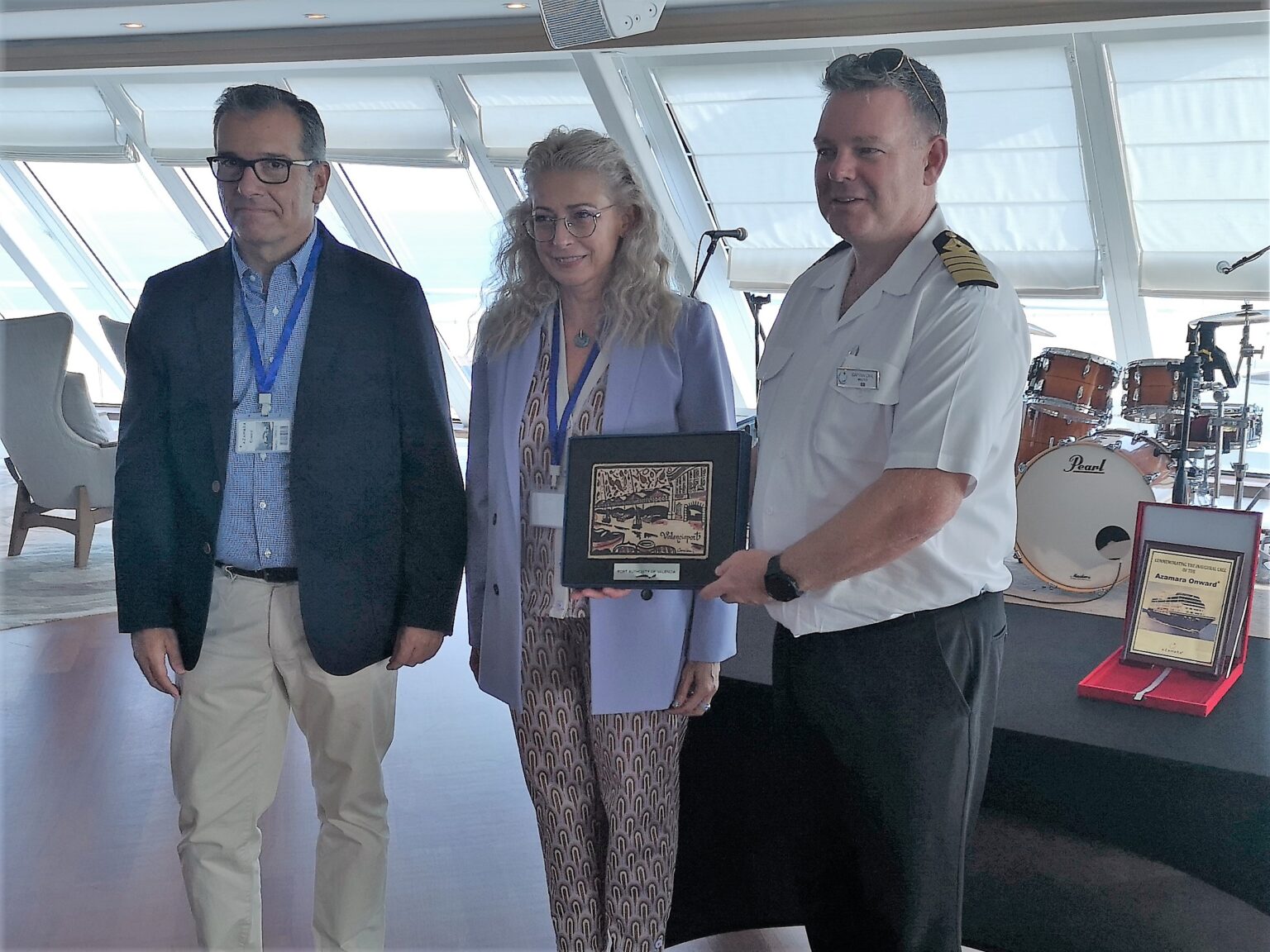 The Azamara Onward cruise ship makes its first call in Valencia ...